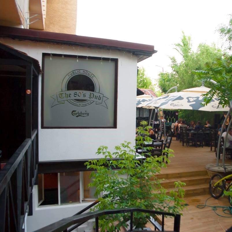 The 80s Pub - Timisoara - Rezervări online prin Bookingham